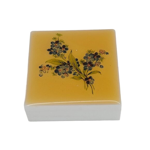 Accents | Vintage Forget Me Nots Flower Floral Trinket Pill Box Plastic ...